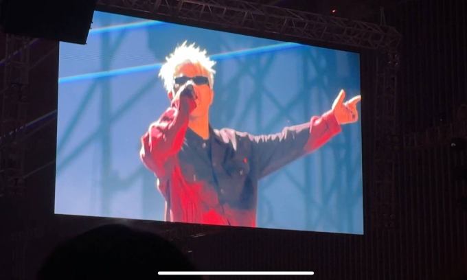 Rhyder được cổ vũ cuồng nhiệt tại concert Rap Việt, khán giả đồng thanh