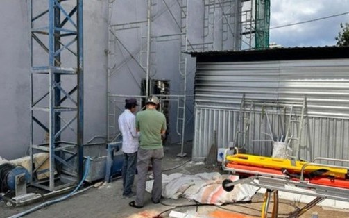 ĐỨT CÁP RÒNG RỌC, tin tức Mới nhất Vụ đứt cáp ròng rọc khiến 3 người ...