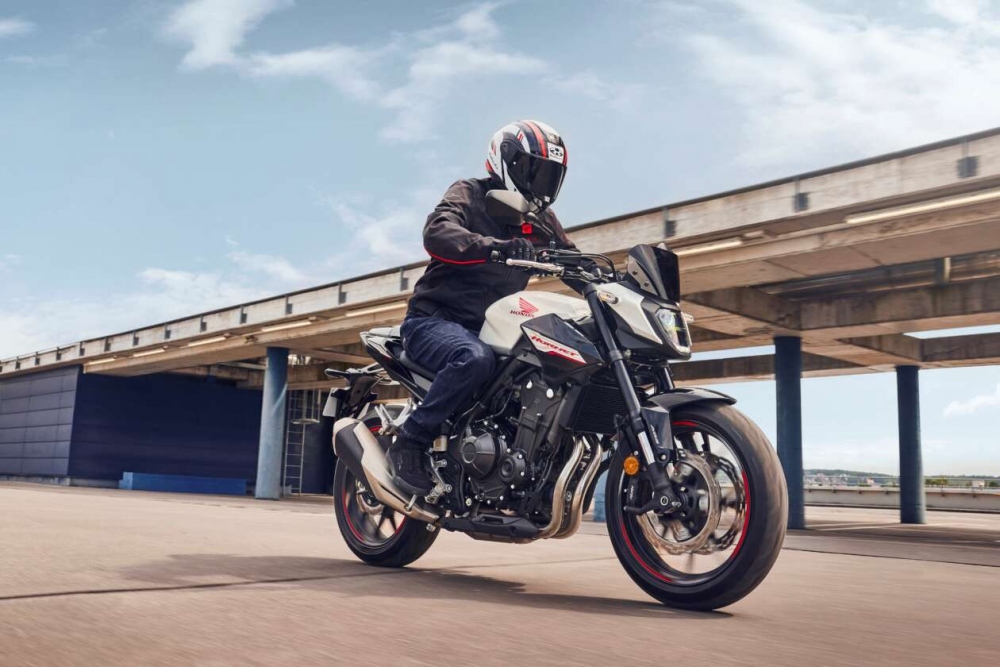 Khám phá Honda CB500 Hornet 2024 giá gần 180 triệu đồng