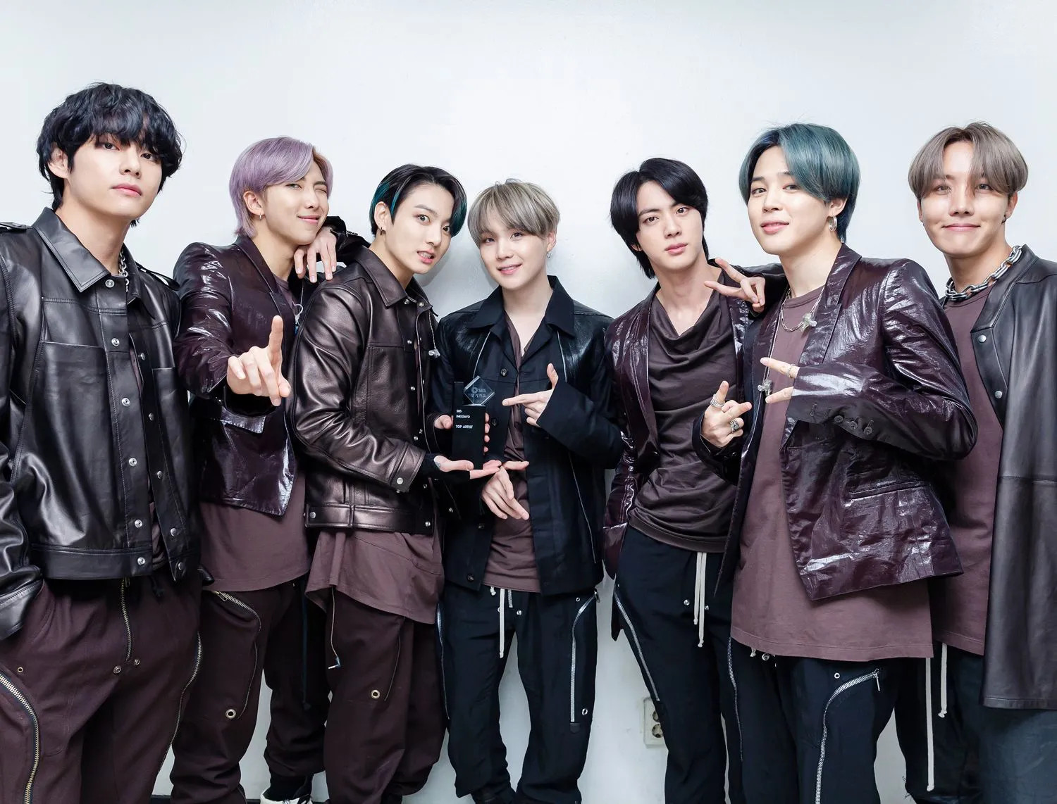 MAMA 2023 ngày 1: gây tranh cãi vì chất lượng xuống dốc, BTS tiếp tục giữ kỷ lục