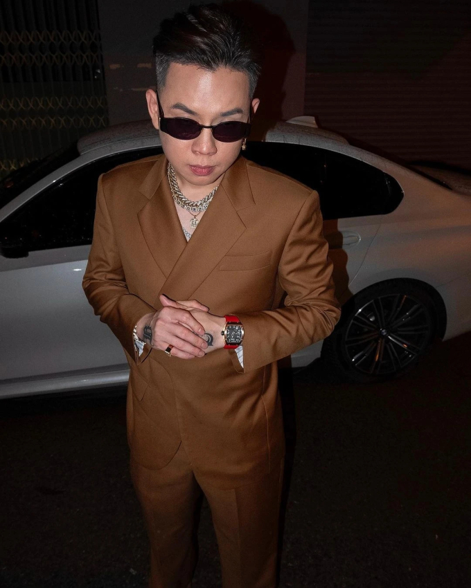 Chất chơi như "anh Bâus" Andree: Đeo toàn đồng hồ tiền tỷ trên tay ...