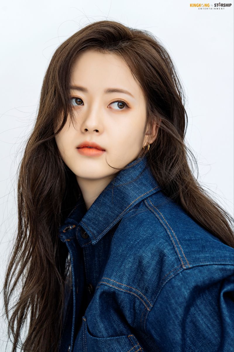 Go Ara 18 năm không hề già đi, tới diễn xuất cũng đơ trường tồn