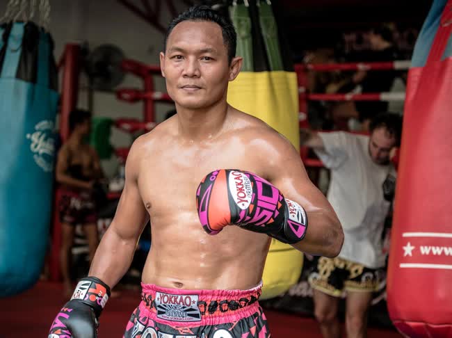 Saenchai được liên hệ thượng đài cùng "Độc cô cầu bại" Floyd Mayweather