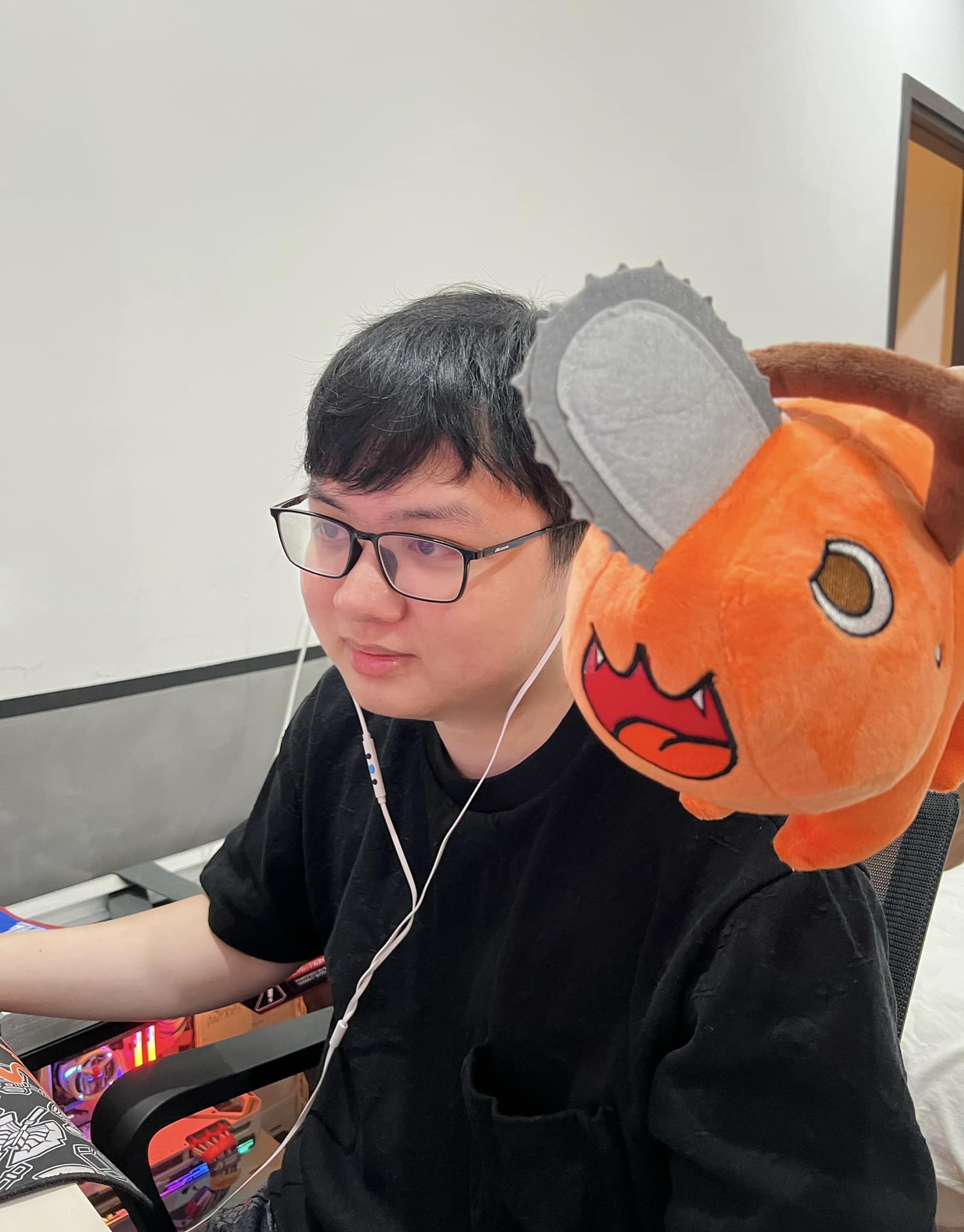 Nghỉ làm game thủ chuyên nghiệp với lương 55 tỷ/ năm, SofM lại trở ...