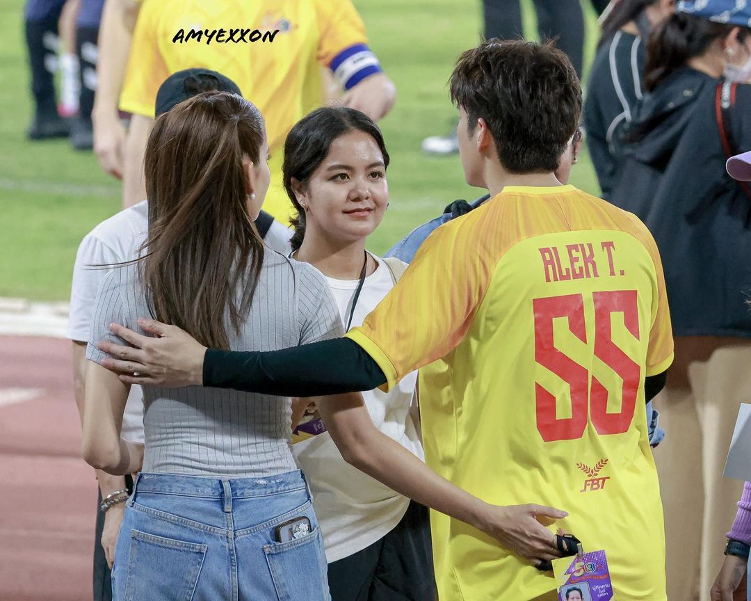 Couple đình đám Thái Lan ''phát đường'' trong sự kiện khủng: Nadech cười tươi bên Yaya, Mark ...