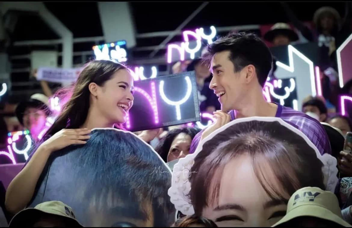 Couple đình đám Thái Lan ''phát đường'' trong sự kiện khủng: Nadech cười tươi bên Yaya, Mark ...