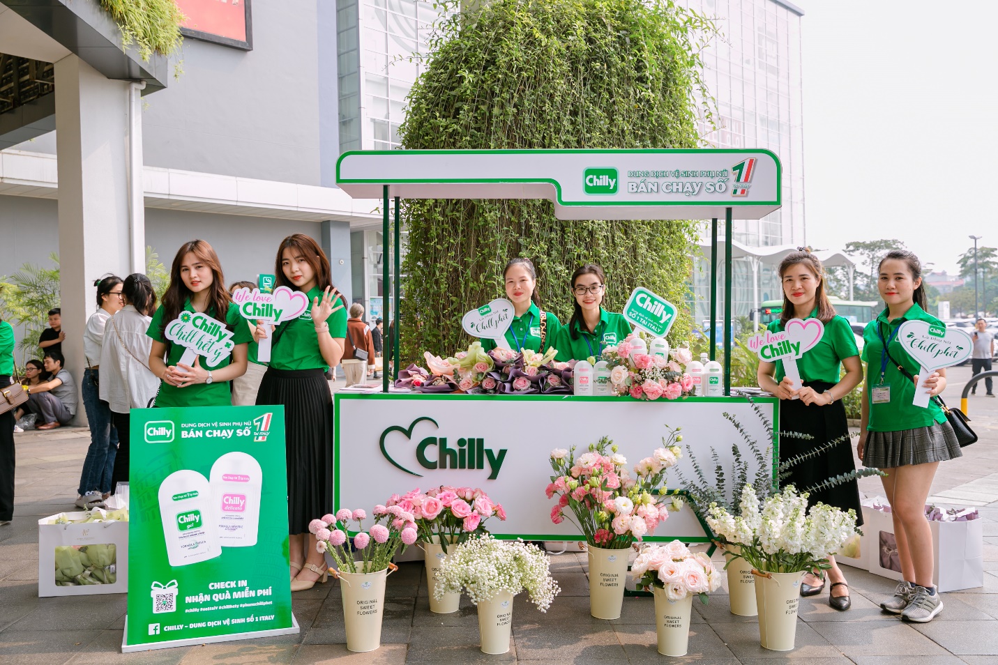 8/3 “rần rần” của giới trẻ: Được Đức Phúc hát tặng siêu lãng mạn, tự ...