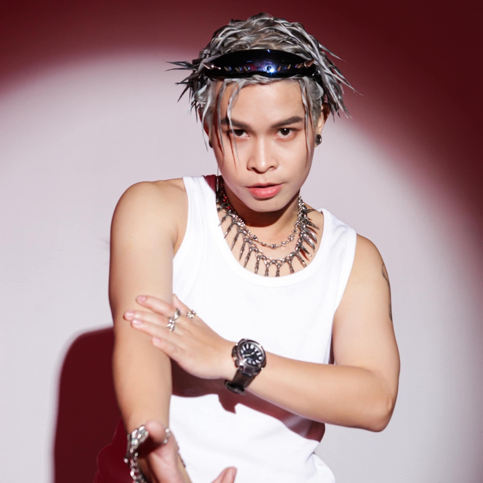 Quán quân Rap Việt bất ngờ cưới vợ sau thời gian "mất tích"