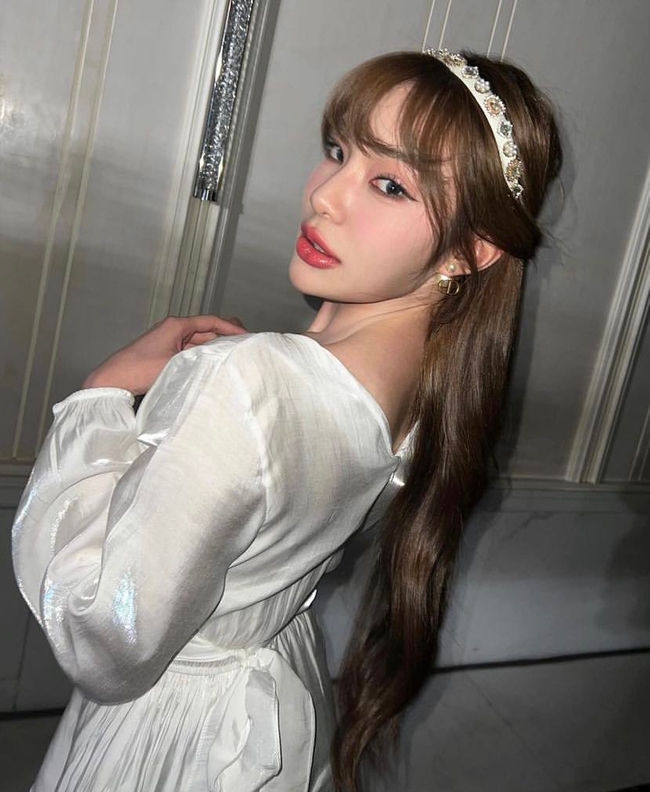 Gigi Supitcha - nữ ca sĩ đột ngột qua đời ở tuổi 20