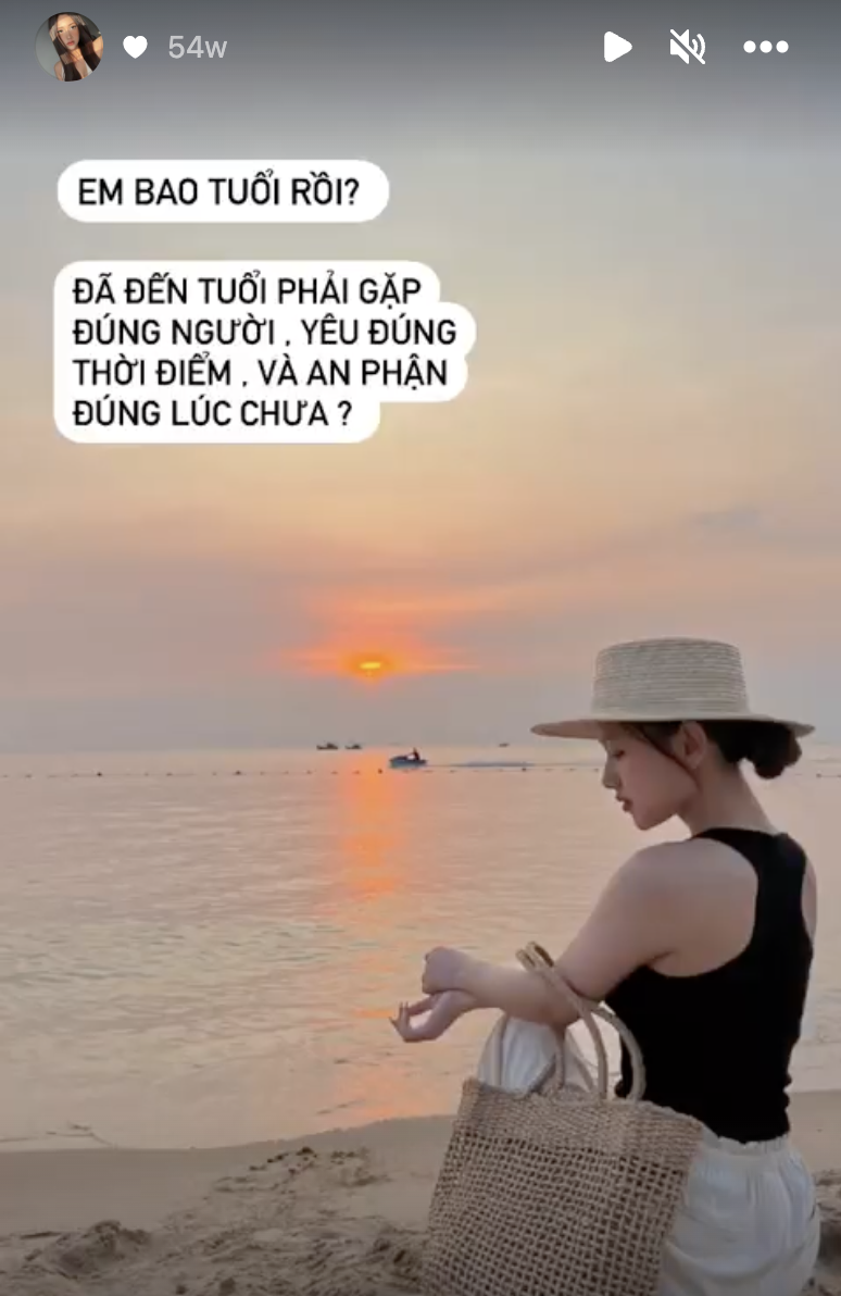 Hé lộ cách bạn gái Hoa khôi