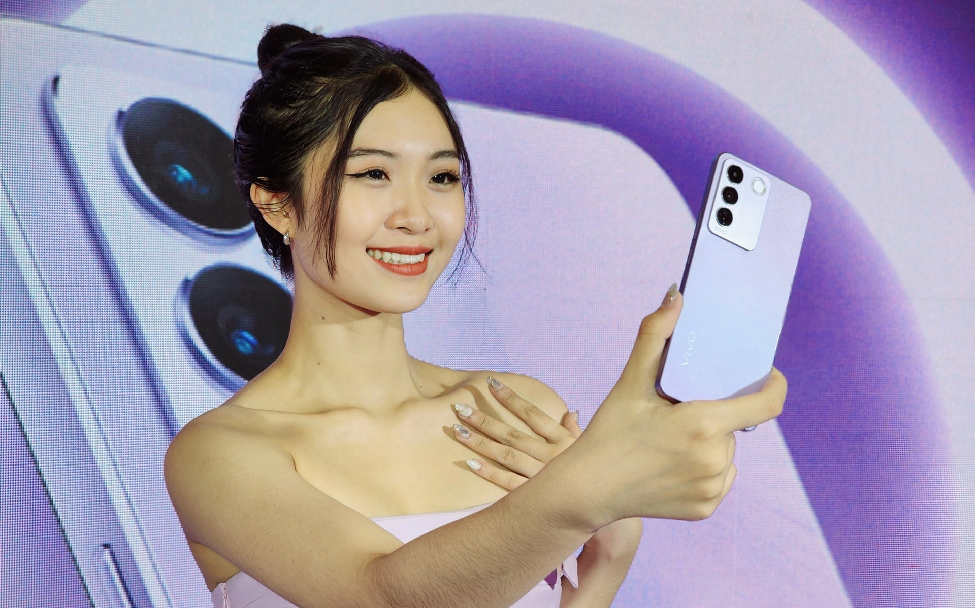 VIVO V27, tin tức Mới nhất Chi tiết điện thoại chuyên selfie vivo V27e: Thiết kế mới, có "vòng ...