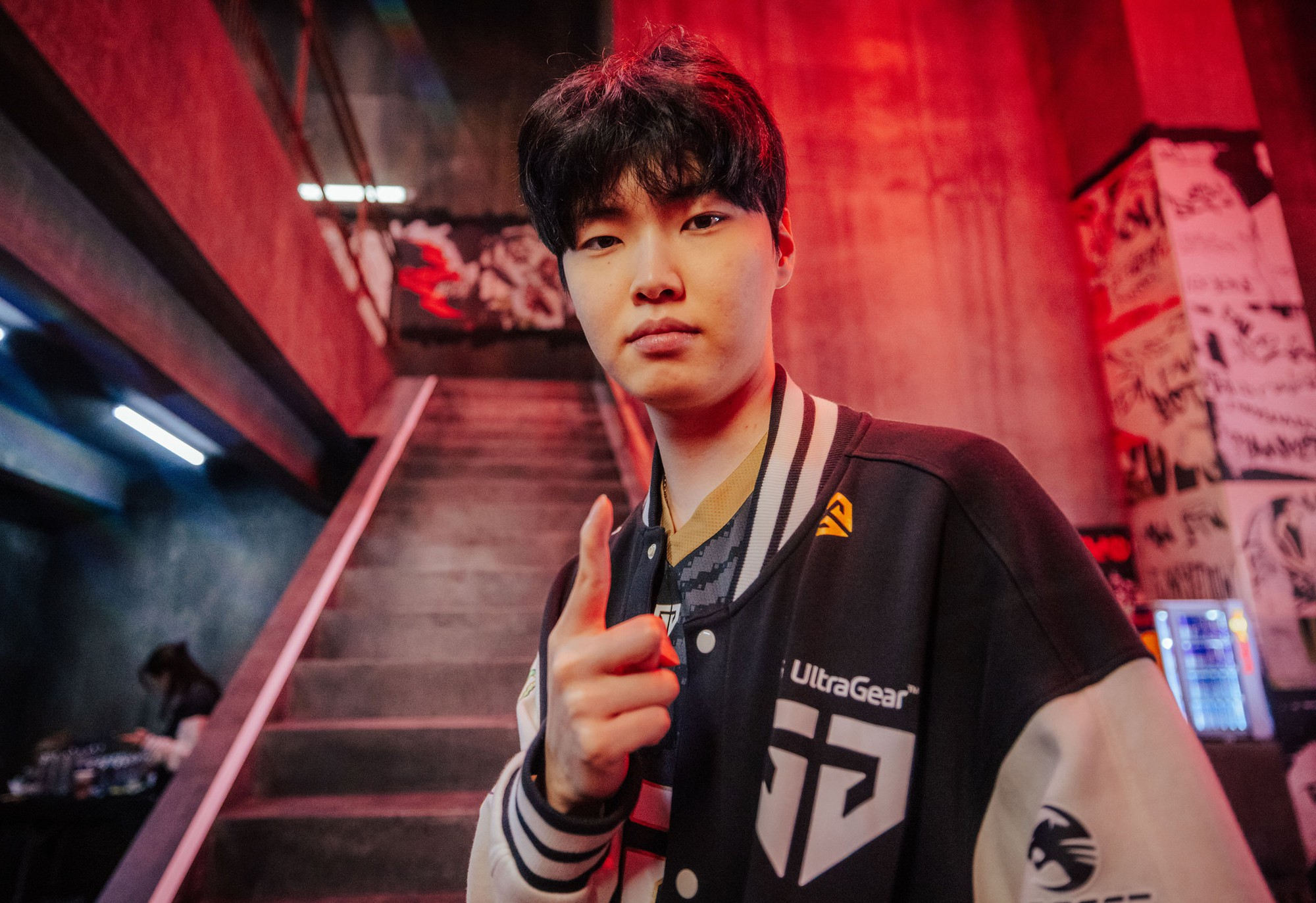 Chính người hâm mộ Faker cũng mong đợi Chovy có thể đánh chính tại ...