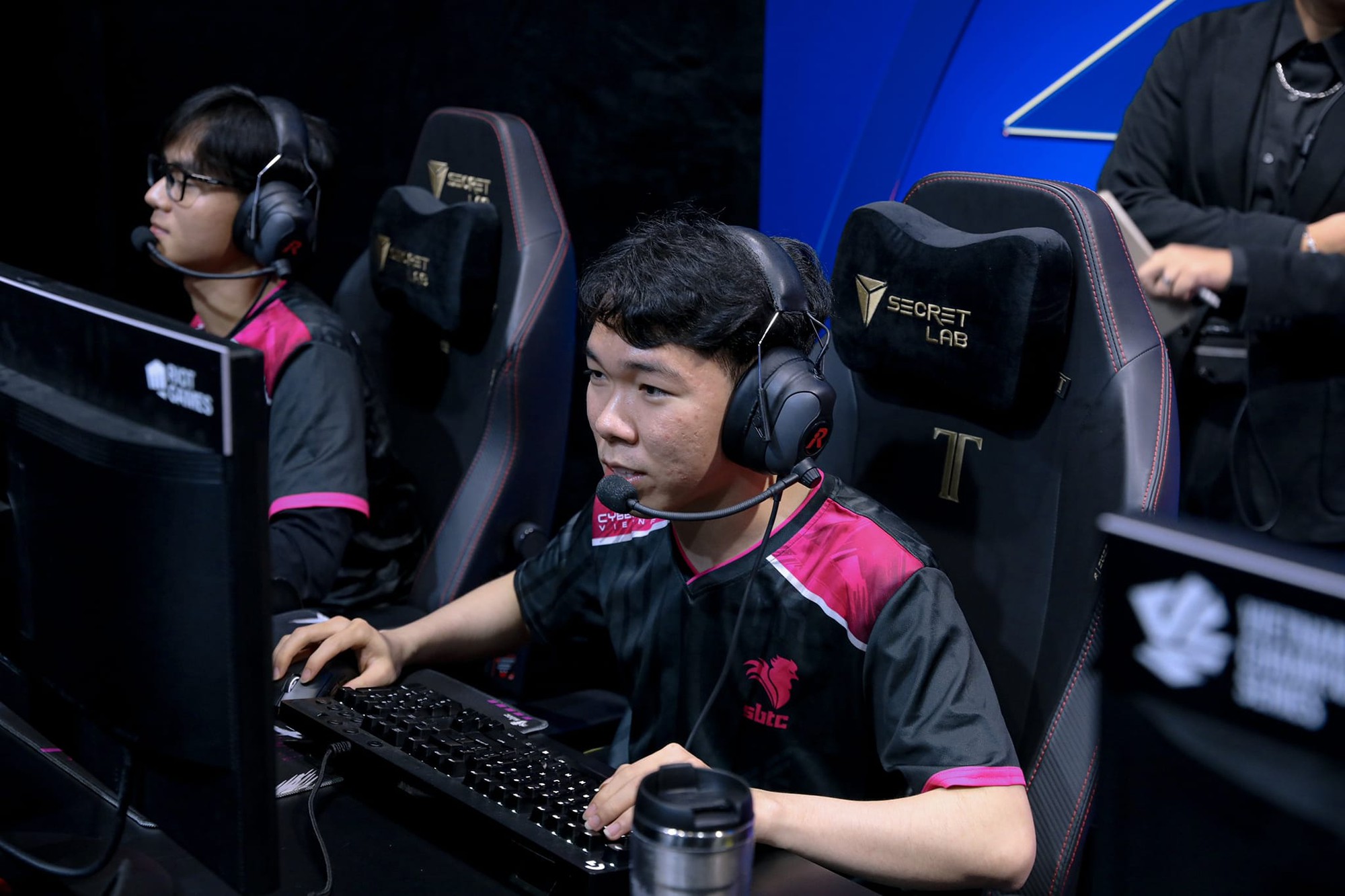 Đại diện SE từ chối xin lỗi Slayder sau thông báo chia tay hời hợt ...