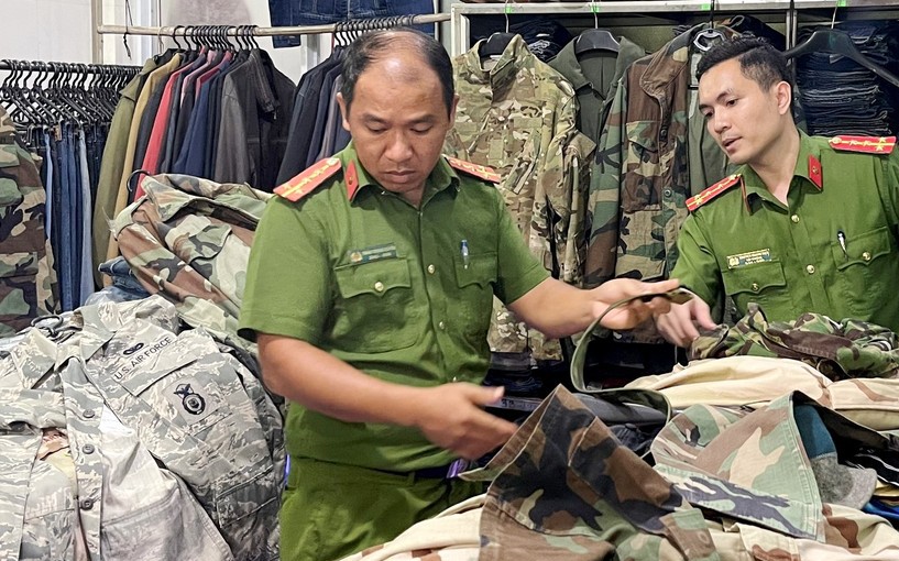 QUẦN ÁO RẰN RI, tin tức Mới nhất Phát hiện nhiều áo quần "rằn ri" nhập ...