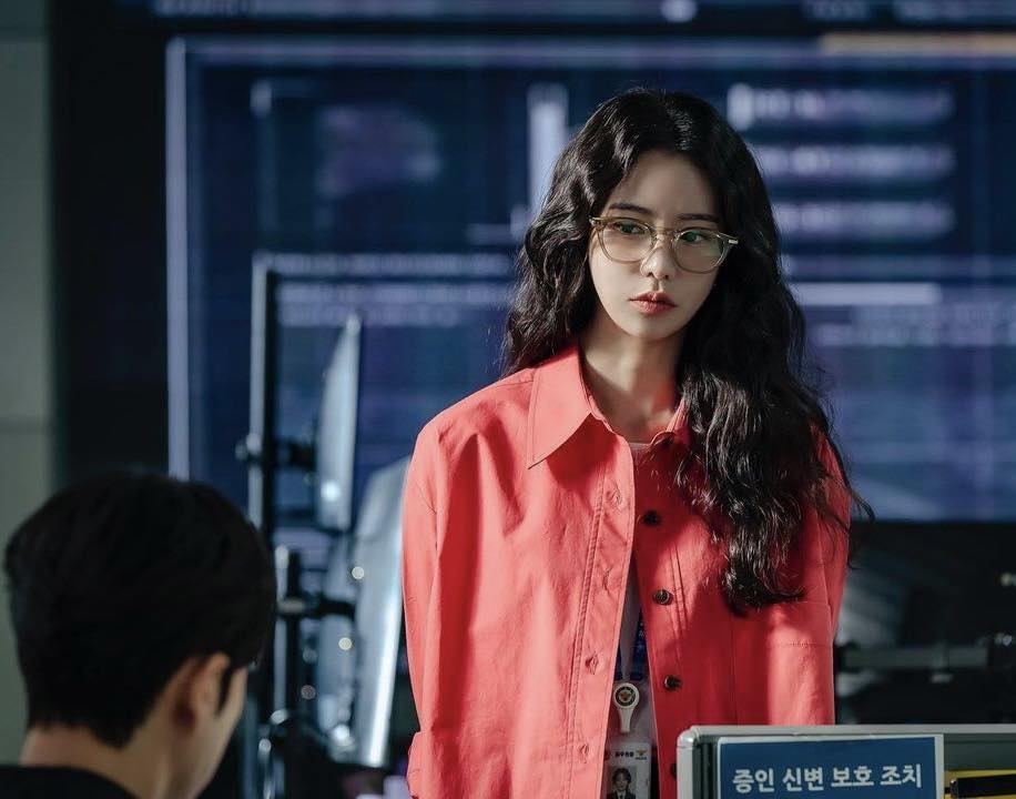 Mỹ nhân Hàn được khen nhất hiện tại có màn nâng tầm nhan sắc chỉ với ...