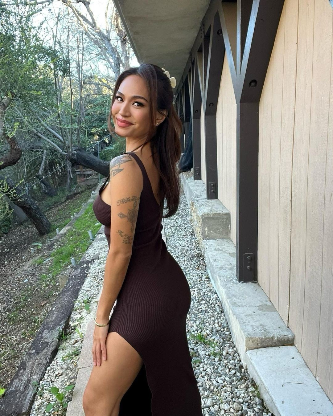 Vẻ nóng bỏng của nữ diễn viên Samantha Richelle xuất thân Hoàng gia