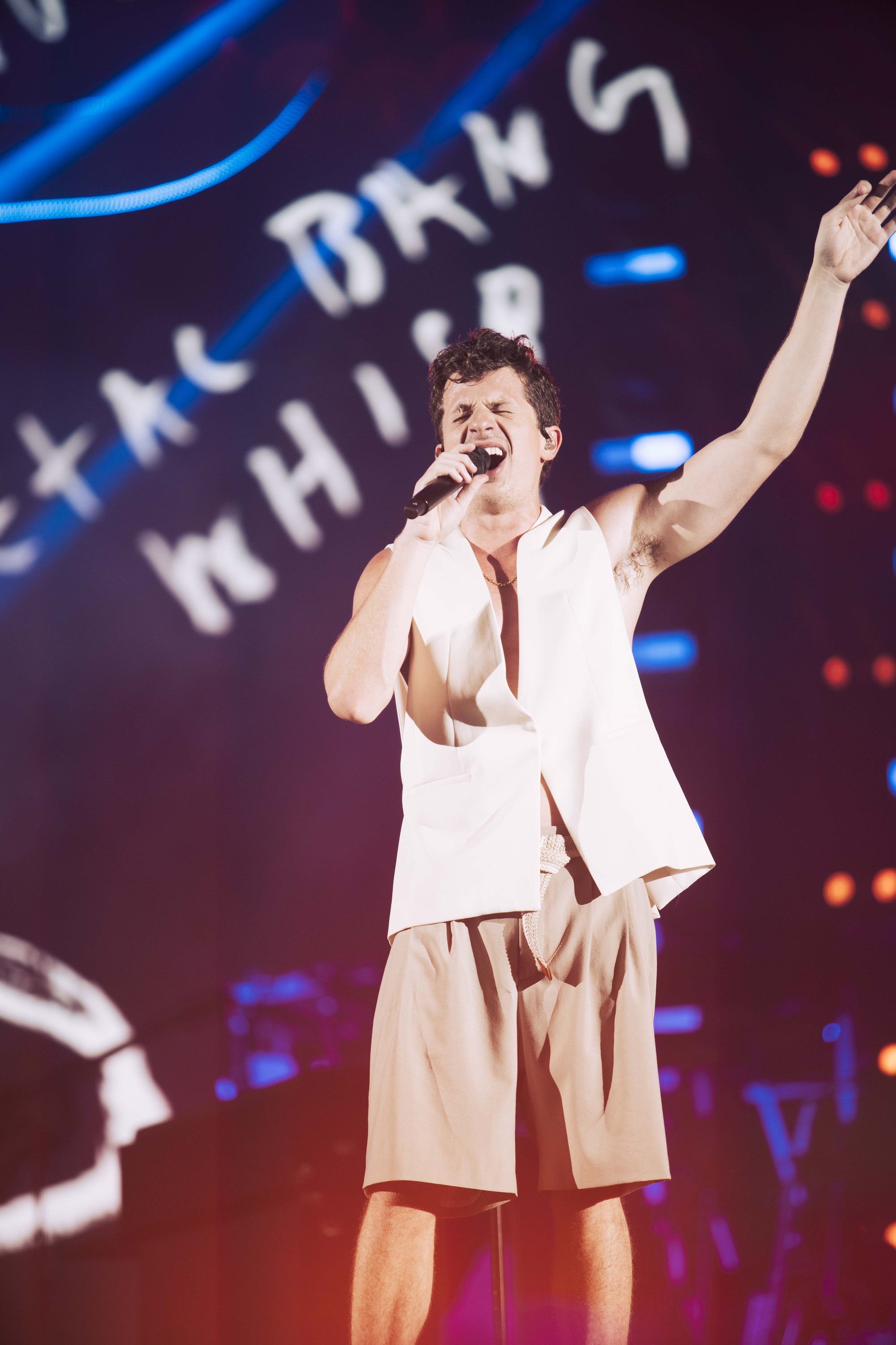 Hàng nghìn người hát vang hit tỷ view See You Again cùng Charlie Puth