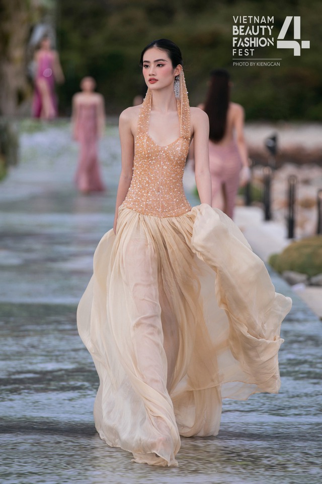 Khung ảnh Hoa hậu Ý Nhi trước đăng quang bất ngờ gây sốt, nhan sắc ...