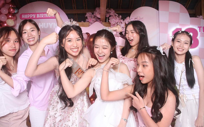 RUBY BẢO AN, tin tức Mới nhất Jenny Huỳnh và hội bạn Gen Z nổi tiếng ...