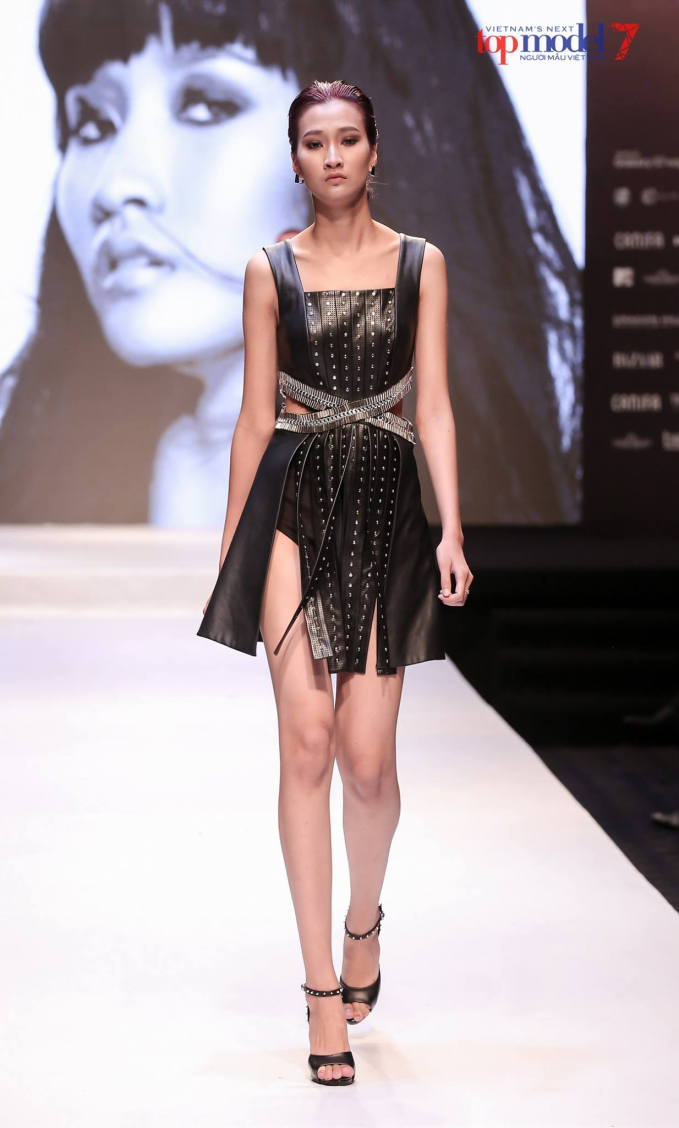 Hương Giang mắng thẳng 2 chân dài Vietnam's Next Top Model: "Tụi em làm ...