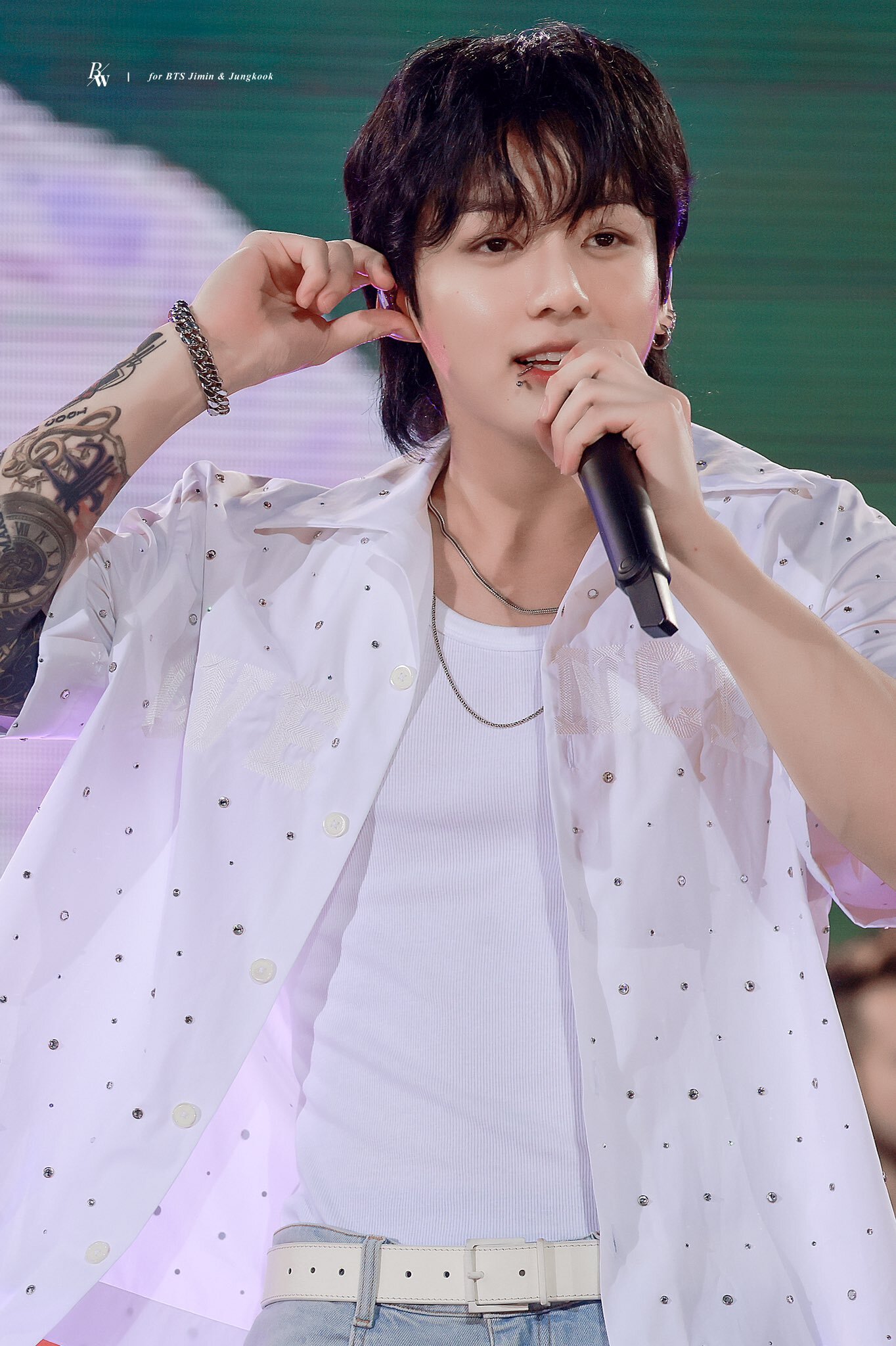 Jung Kook vượt mặt BTS cùng bài hát cá nhân đại thành công