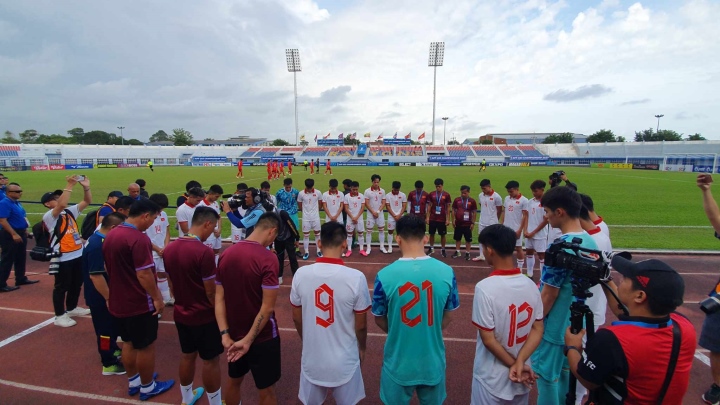 U23 Việt Nam mặc niệm 3 thành viên HAGL thiệt mạng trong vụ tai nạn ...
