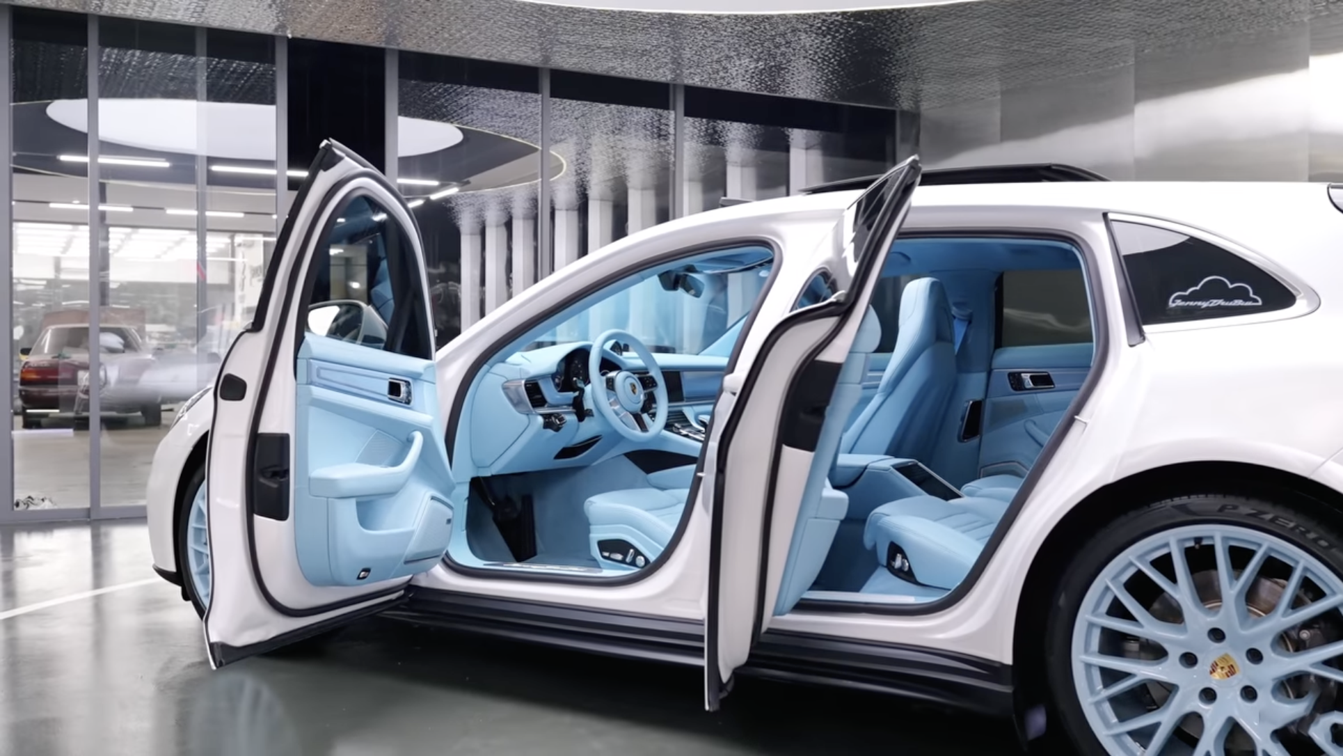 Dân chơi Việt mang Porsche Panamera đi độ theo phong cách Jennie của ...