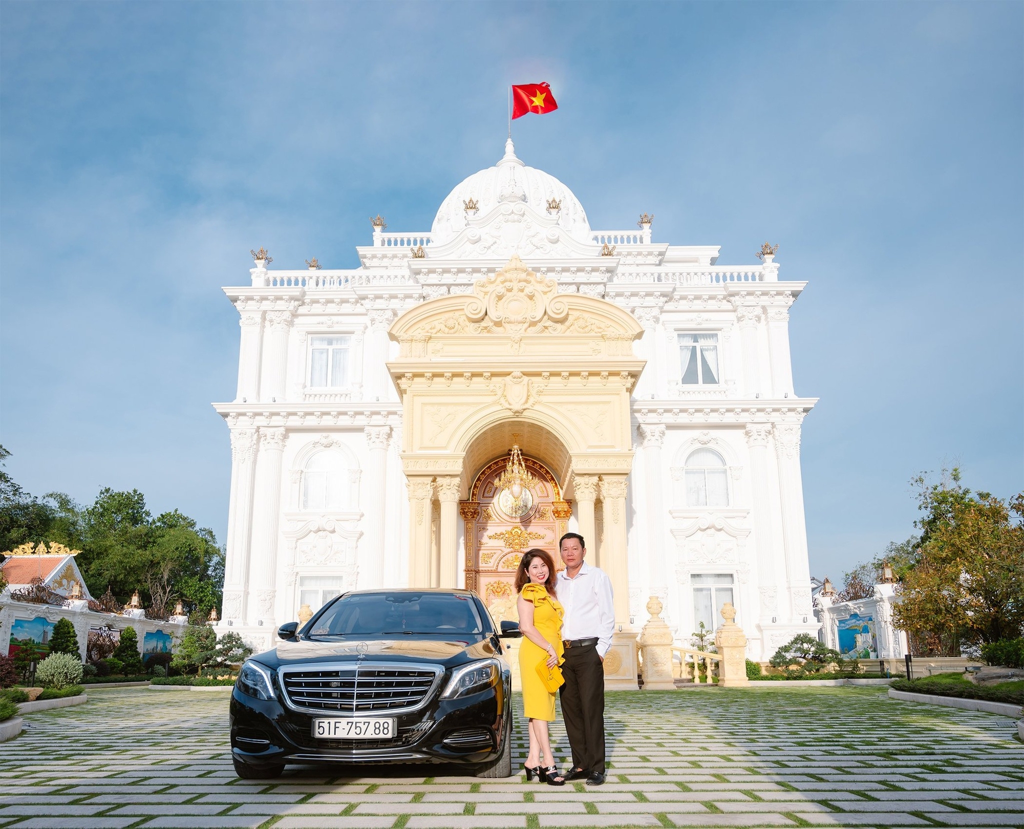 Choáng ngợp dinh thự 150 tỷ của đại gia Cần Thơ: Rộng 3.000m2, dát vàng ...