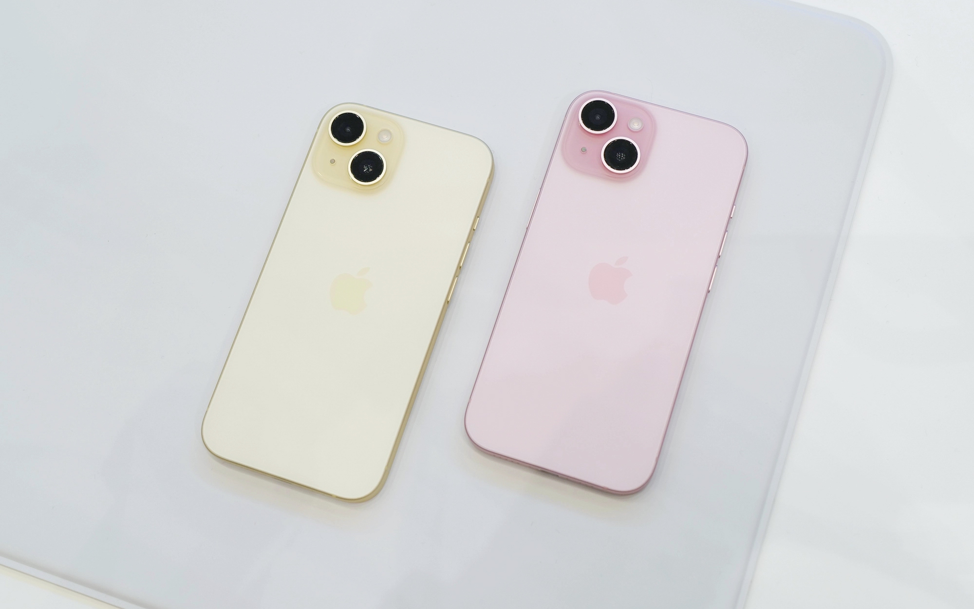 MÀU IPHONE 15, tin tức Mới nhất Ảnh thực tế iPhone 15 và iPhone 15 Plus ...