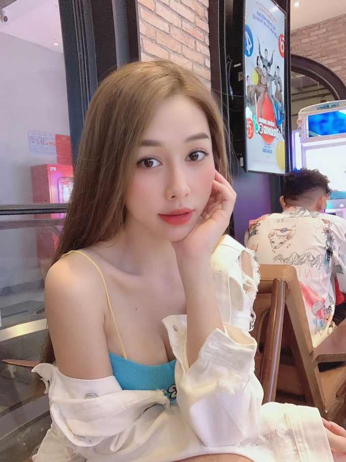 Trịnh Thanh Hồng - Hoa hậu Thế giới người Việt 2022 và Nguyễn Ngọc Thy Thy - Hoa khôi du lịch ...