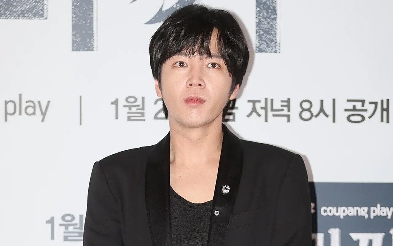 Jang Geun Suk gây bão với cách đối đáp mạnh mẽ khi