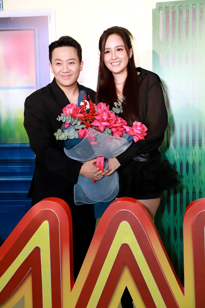 Thảm đỏ phim Mai: Trấn Thành ôm chặt Hari Won, Mai Phương Thúy - Thùy Tiên đọ sắc với dàn mỹ nhân