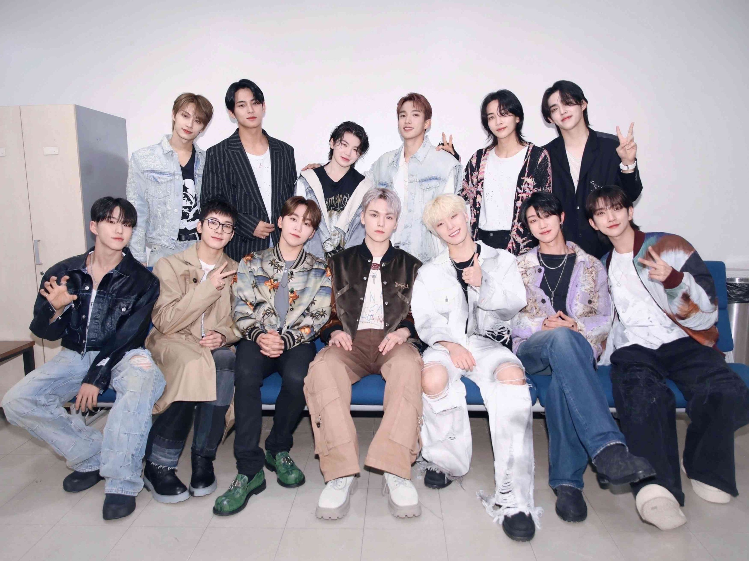 Cuộc chiến tân binh của 4 ông lớn Kpop