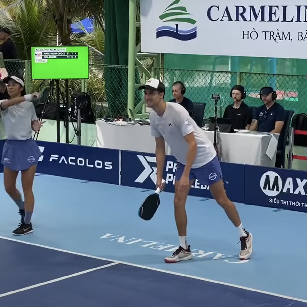 "Trai đẹp Pickleball” Marcel Chan thay từ vợt Six Zero đến Joola 3s ...