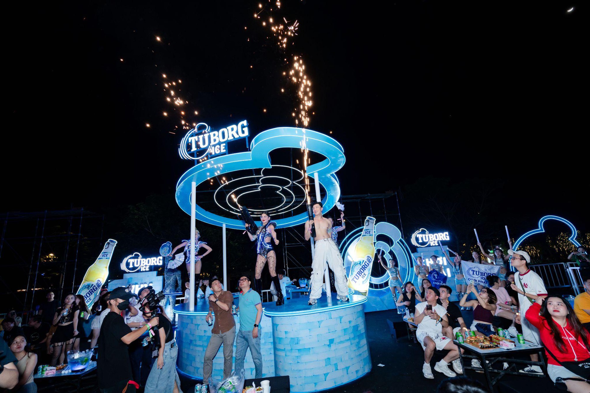 Tuborg cùng hơn 10.000 ravers TP.HCM thổi bùng tinh thần “chơi phải tới ...
