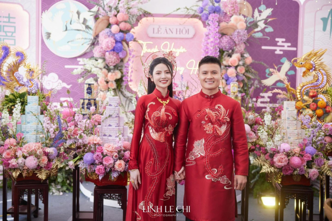 Xem ảnh Nhật Lê tụ tập cùng hội bạn thân của Quang Hải dịp cuối năm, dân mạng cảm thán ai rồi ...