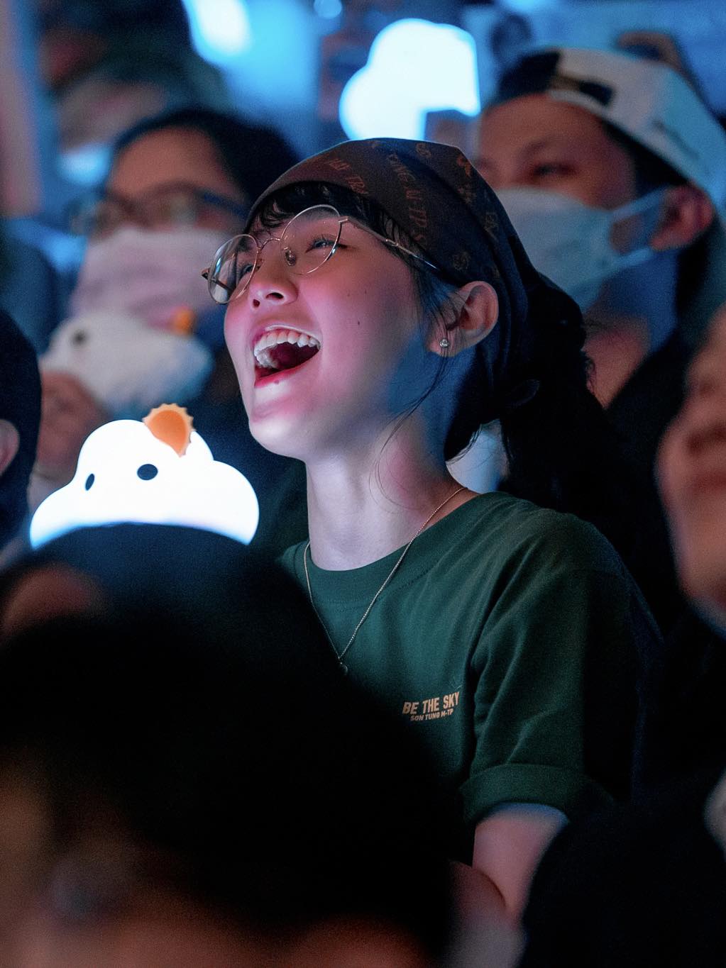 Sơn Tùng tung live stage đầu tiên cho Chúng Ta Của Tương Lai: Fanchant ...