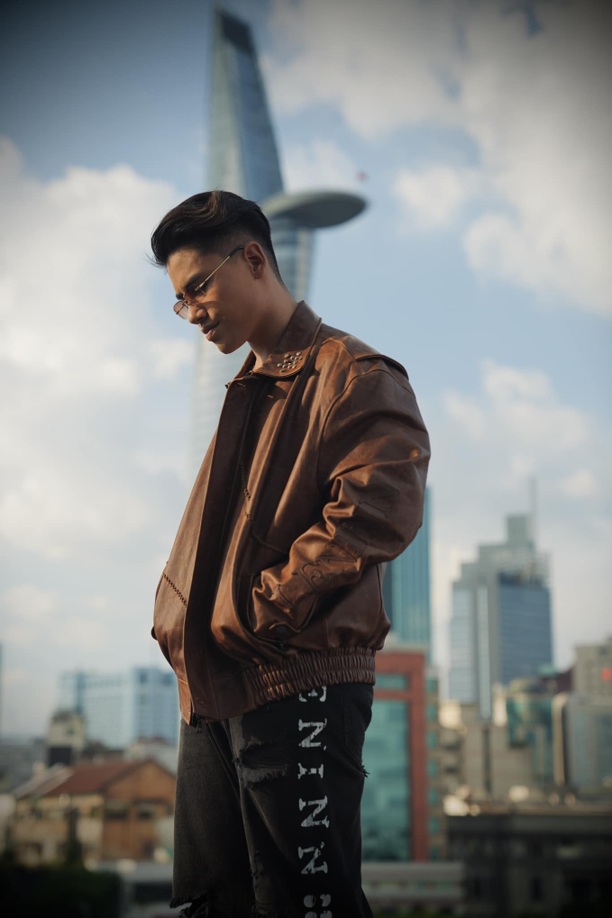 Quán quân Rap Việt “khiêu khích” cả giới rap: Quán quân King of Rap đáp ...