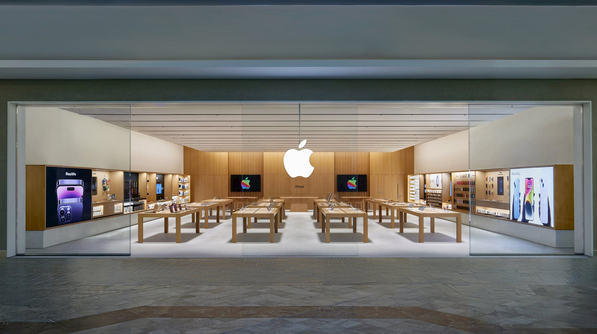 CEO Tim Cook đến, Việt Nam sẽ có Apple Store đầu tiên trong năm nay?