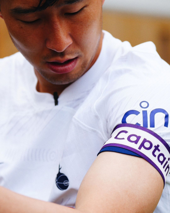 Son Heung-min đăng ảnh cũ để mừng cột mốc đáng tự hào, nhan sắc sau 10 ...