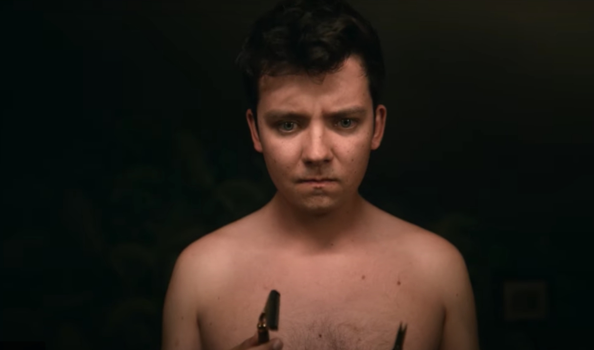 Asa Butterfield dậy thì thất bại, sự nghiệp tụt dốc sau cảnh khoả thân 100%