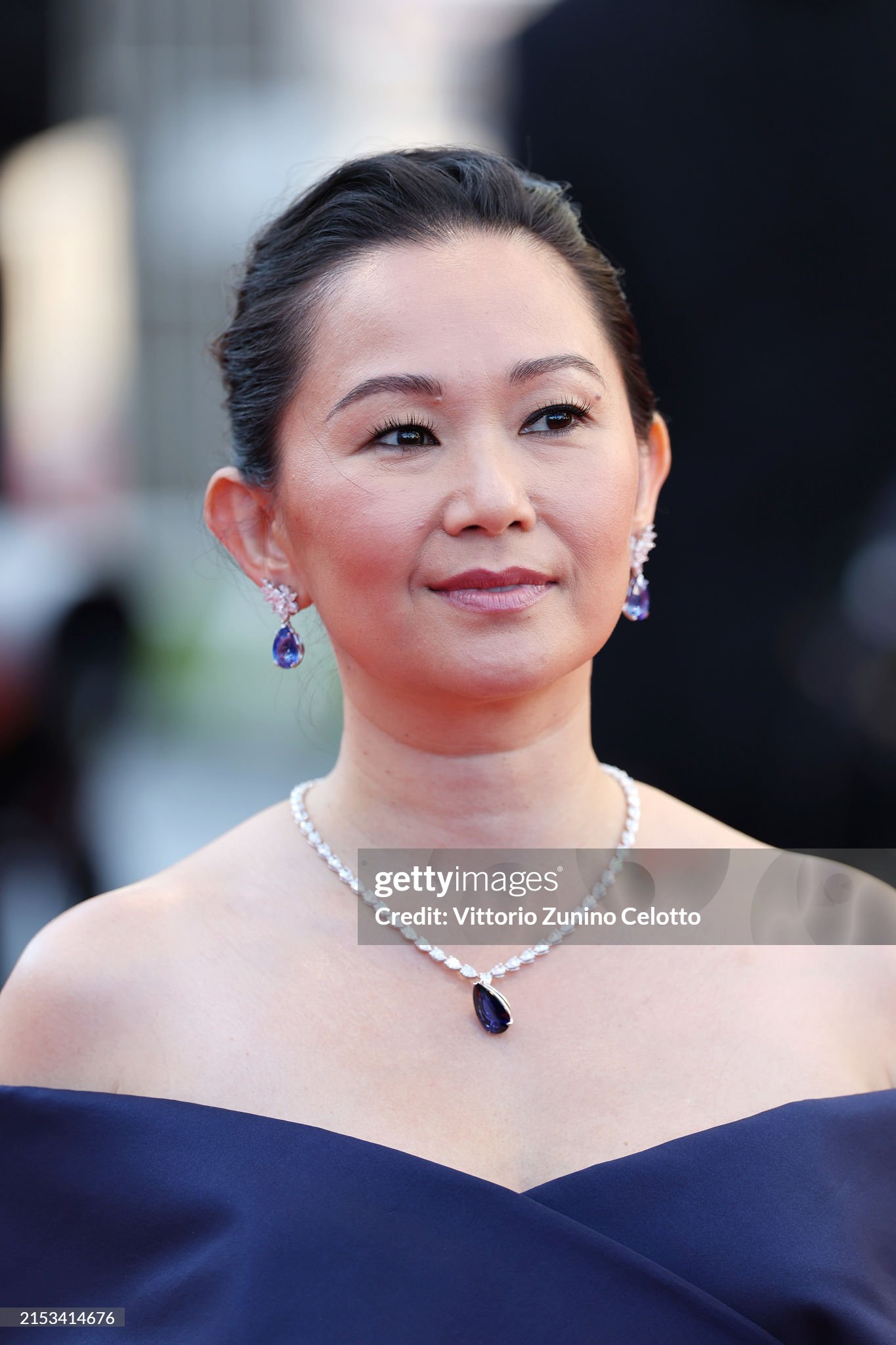 Thảm đỏ Cannes ngày 4: Thảo Nhi Lê hóa Cinderella, Emma Stone - Eva ...