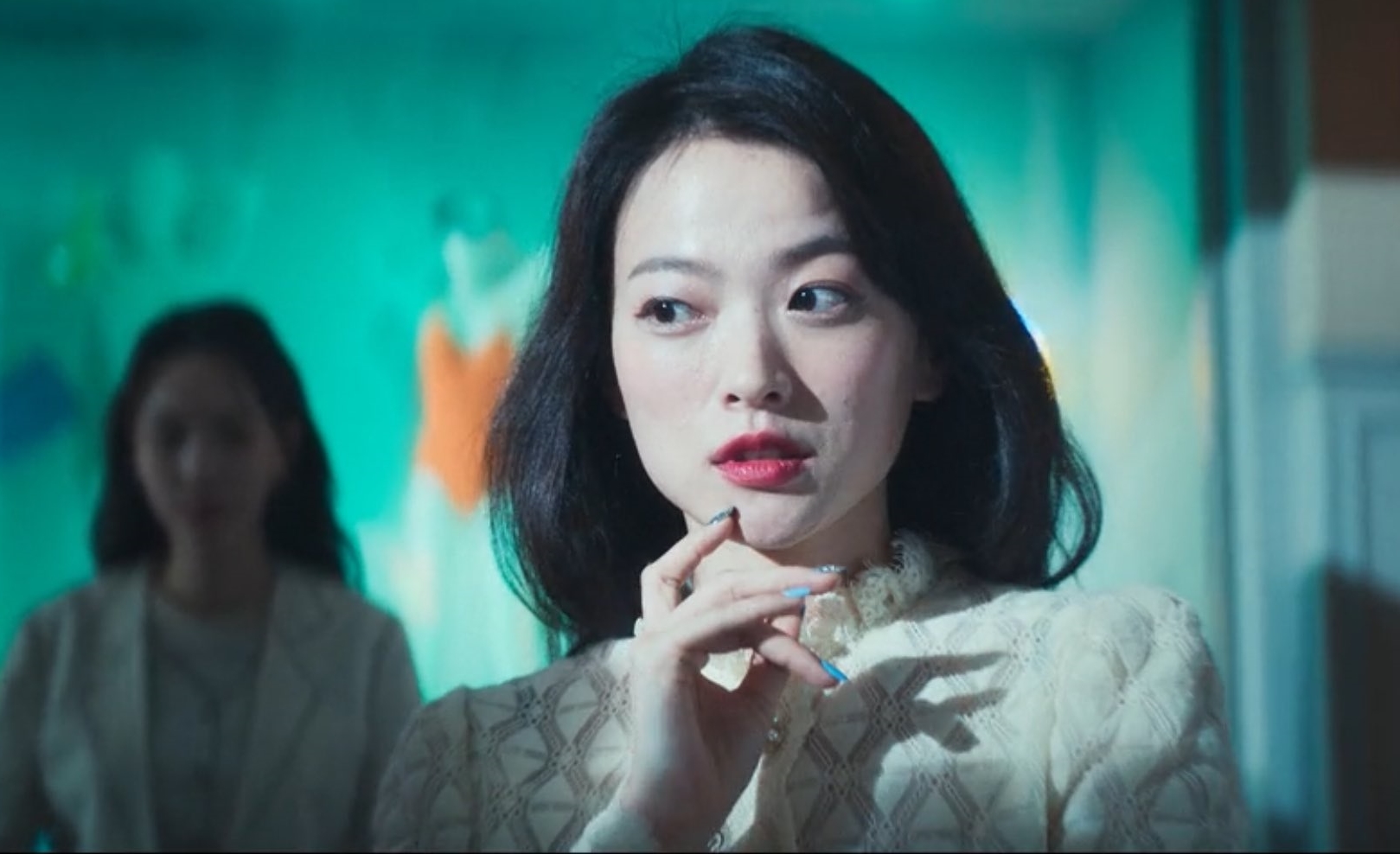 Chun Woo Hee sang chảnh mọi khung hình, biến The 8 Show thành sàn catwalk