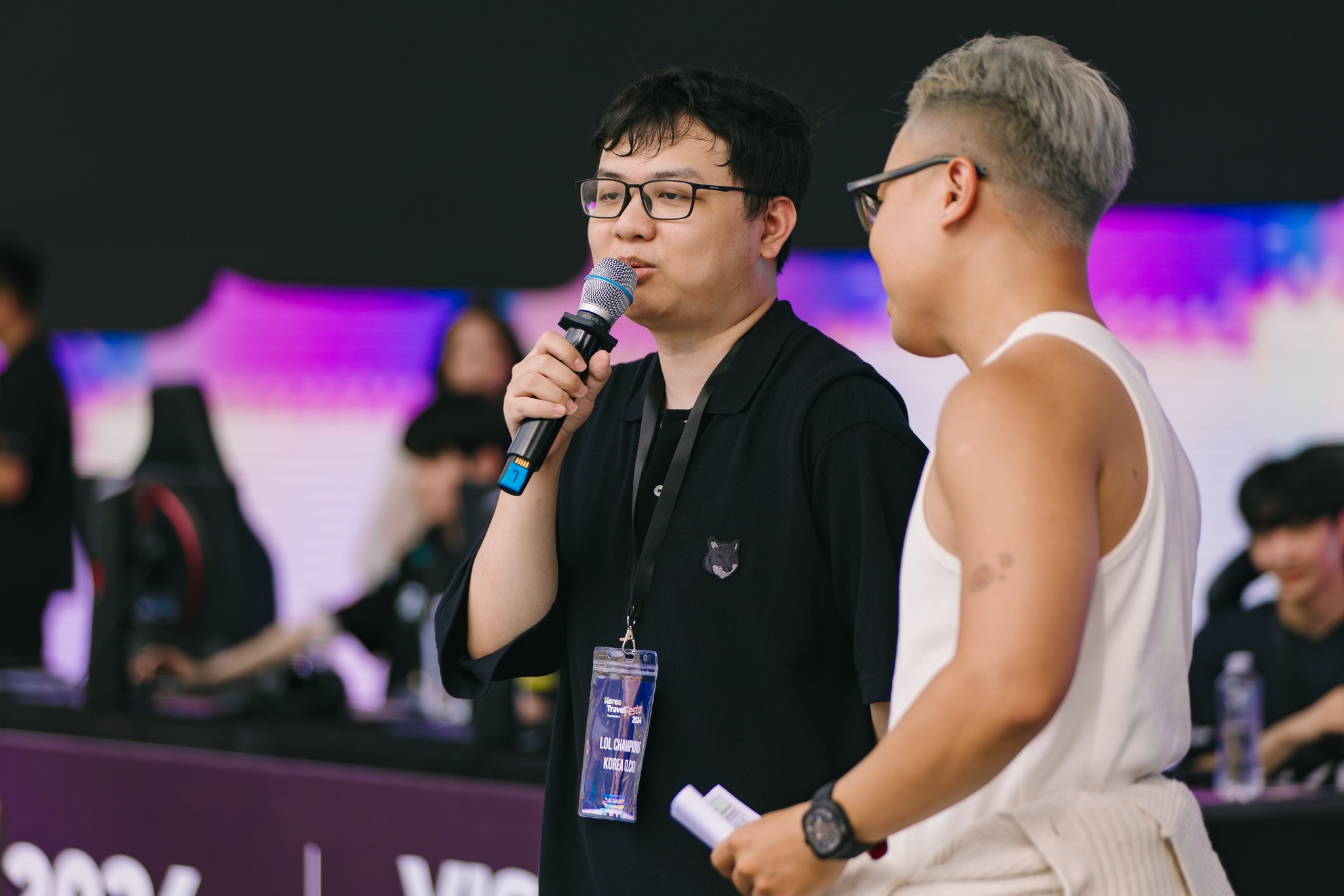 Đến Việt Nam, dàn game thủ LCK được chào đón như idol Kpop!