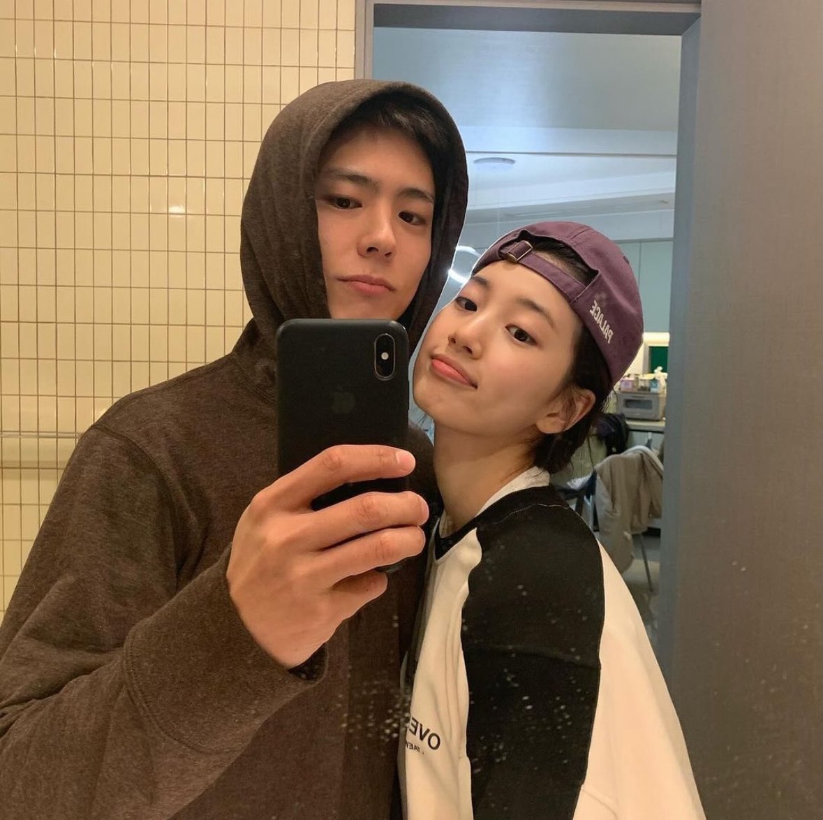 Rầm rộ tin Suzy - Park Bo Gum hẹn hò sau ồn ào ghét nhau ra mặt