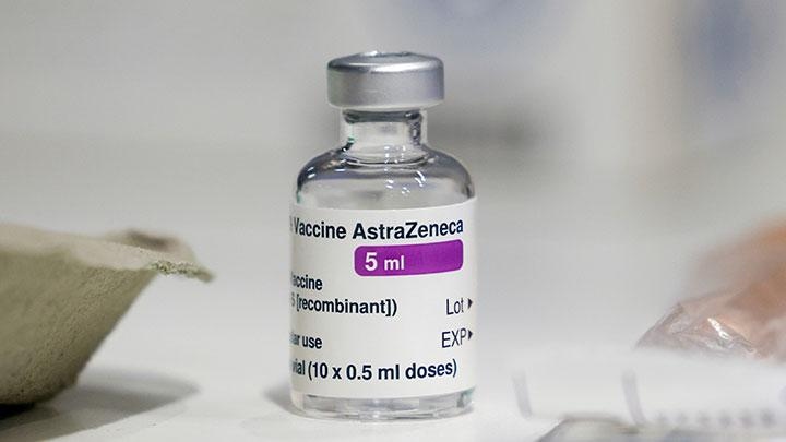 Chưa có thông tin về tác dụng phụ hiếm gặp của vaccine AstraZeneca ở ...