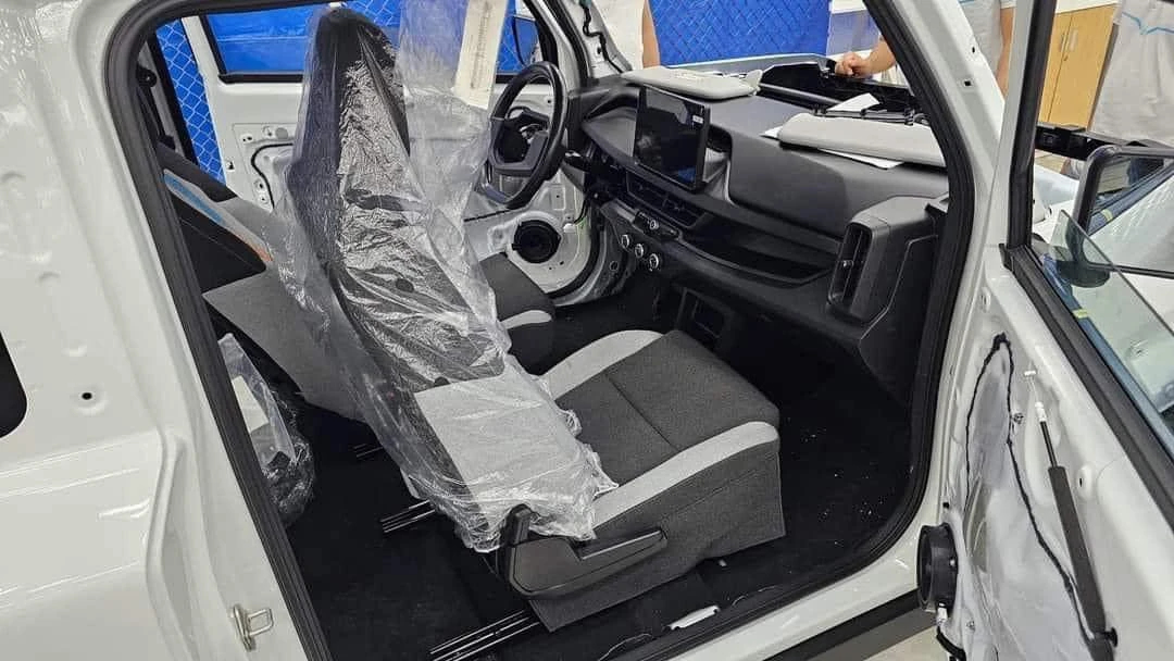 Nội thất VinFast VF 3 lộ diện sau màn chốt giá gây bão: Phối màu sang ...