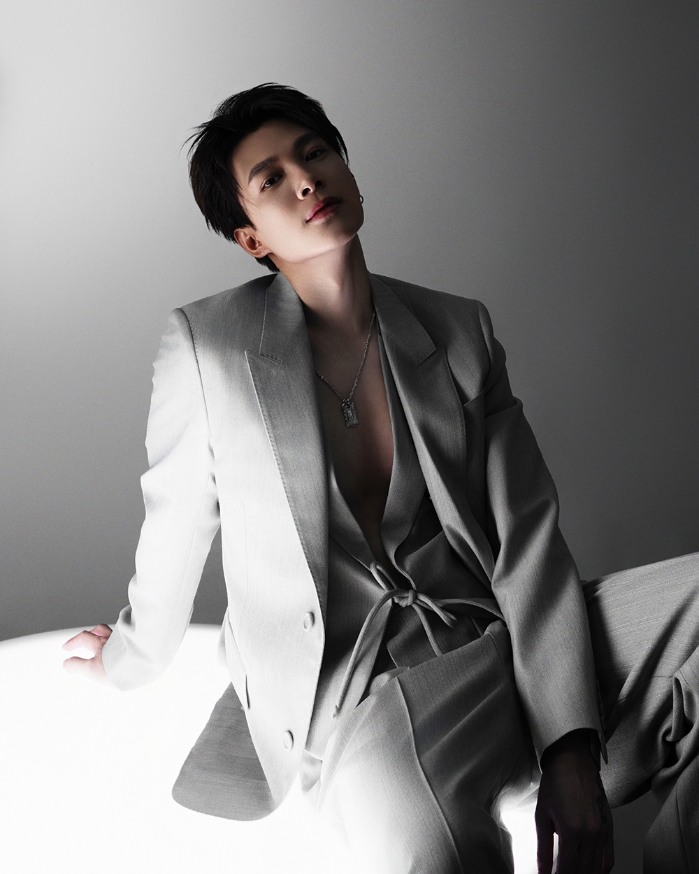 Anh Tú Atus khoe dáng "bảnh" sau chiến thắng đầu tiên ở Anh Trai Say Hi