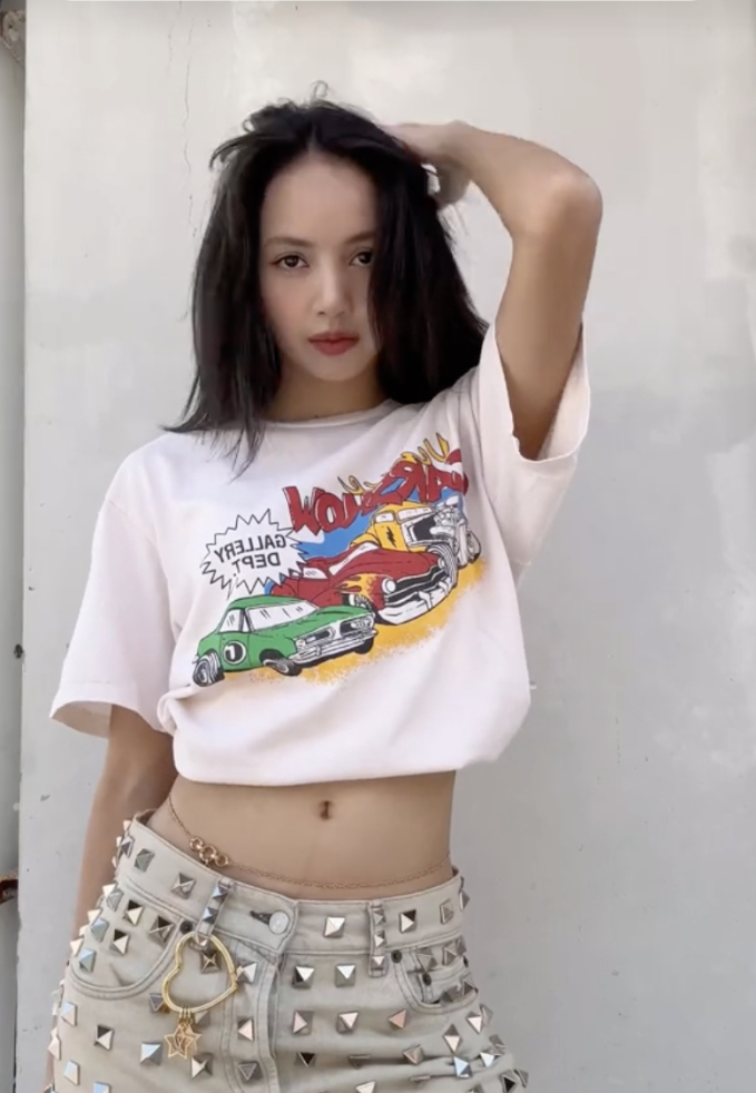 Mong đợi gì từ màn comeback solo của Lisa