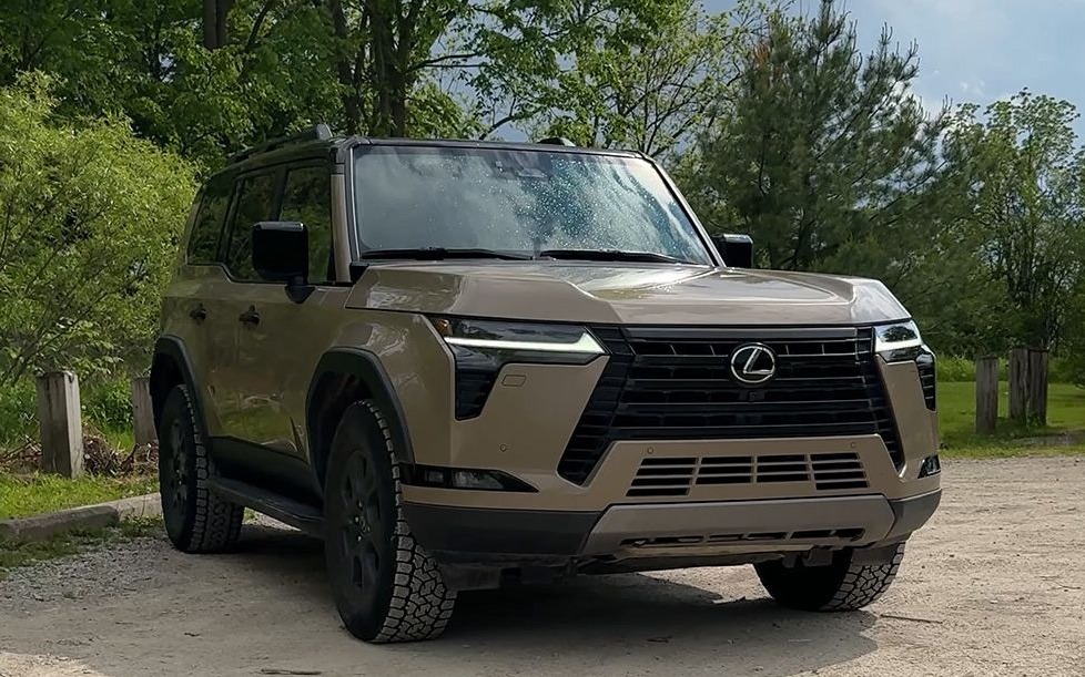 Lexus GX 550 ra mắt Việt Nam: Giá từ 6,2 tỷ, máy như Land Cruiser ...